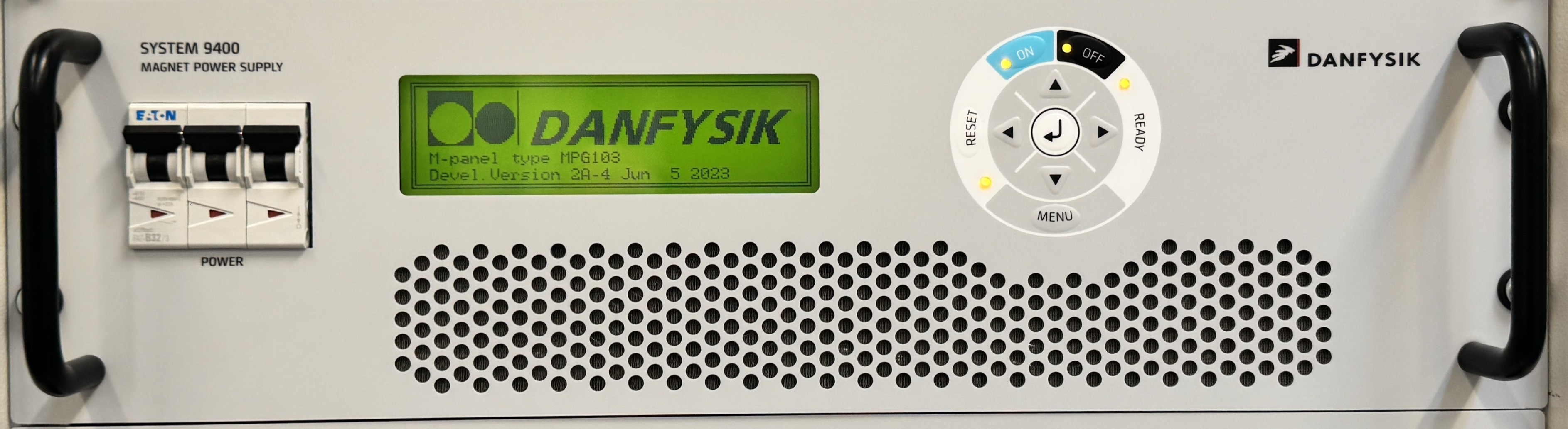 加速器ｺｲﾙ用高精度直流電源：東洋電源機器株式会社